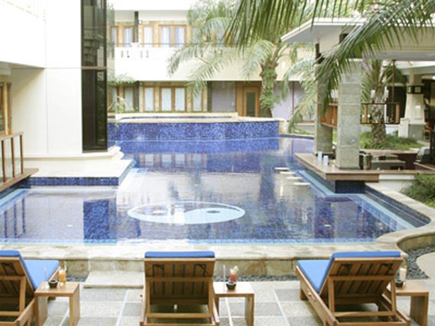 Hotel Famous Kuta Kuta Baratísimo! - Quehoteles